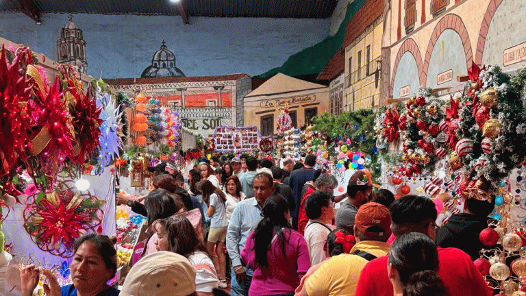 Tlalpujahua, Pueblo Mágico de la eterna Navidad te invita a disfrutar su Feria de la Esfera ...
